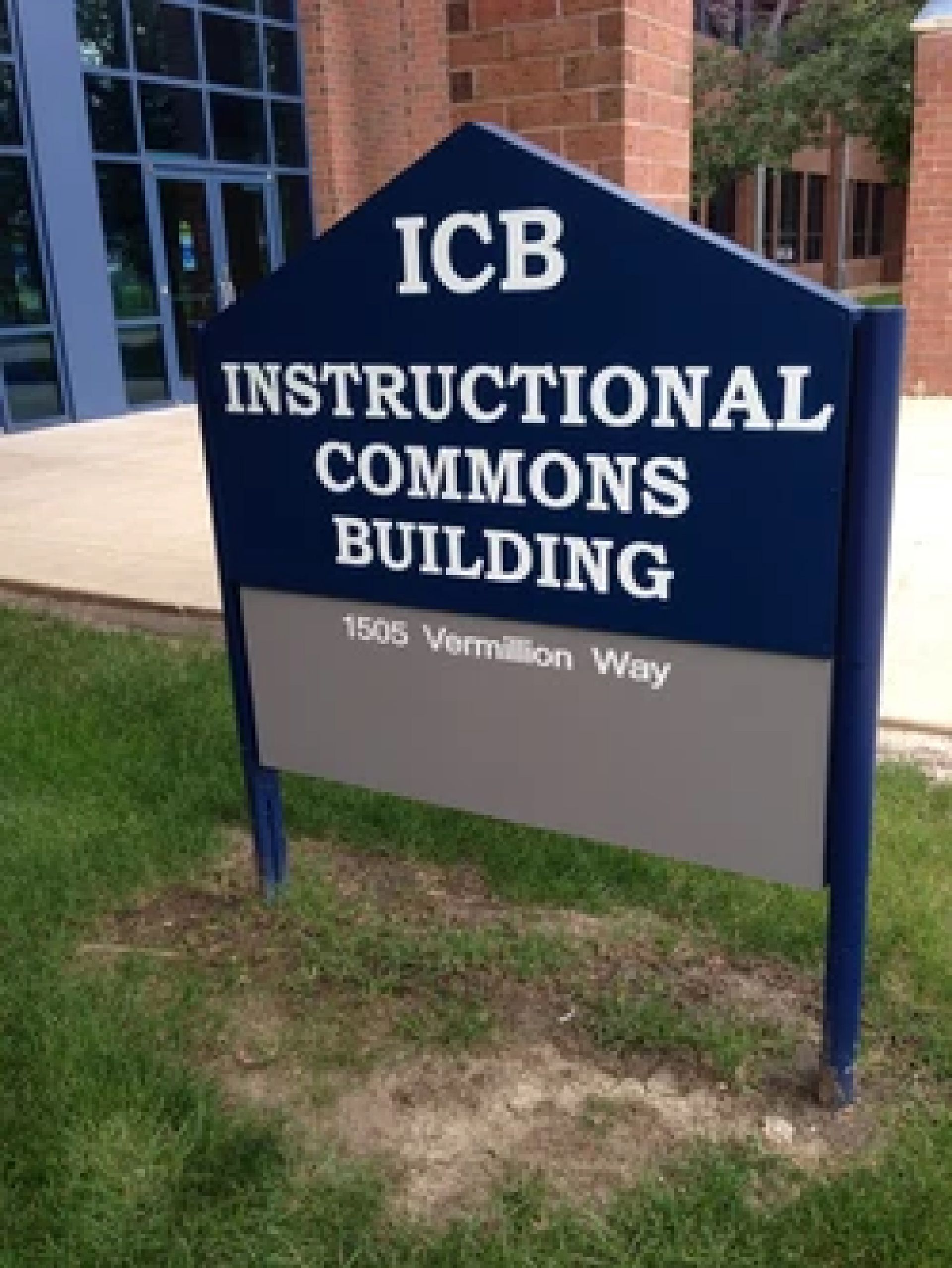 Professional Sign Fabrication | Bloomington, IL