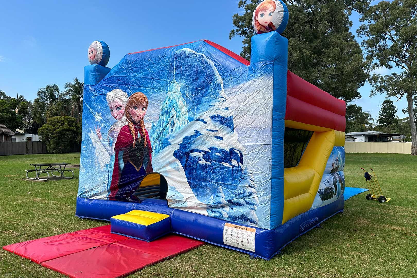 JUMPING CASTLES WITH SLIDES
