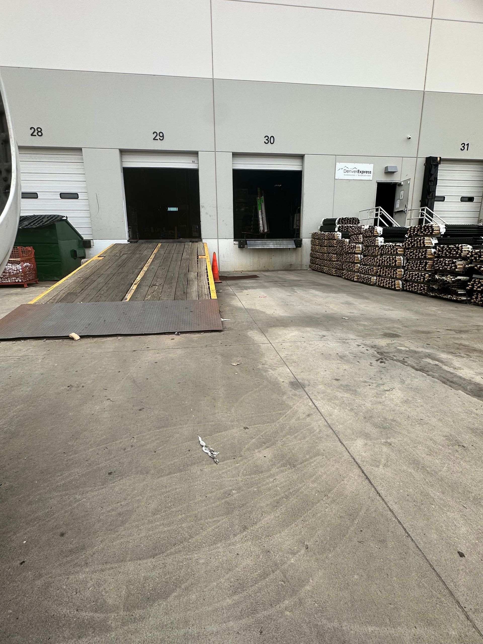 CHEP vs Standard Pallets | Pallet Sizes & Logistics Guide