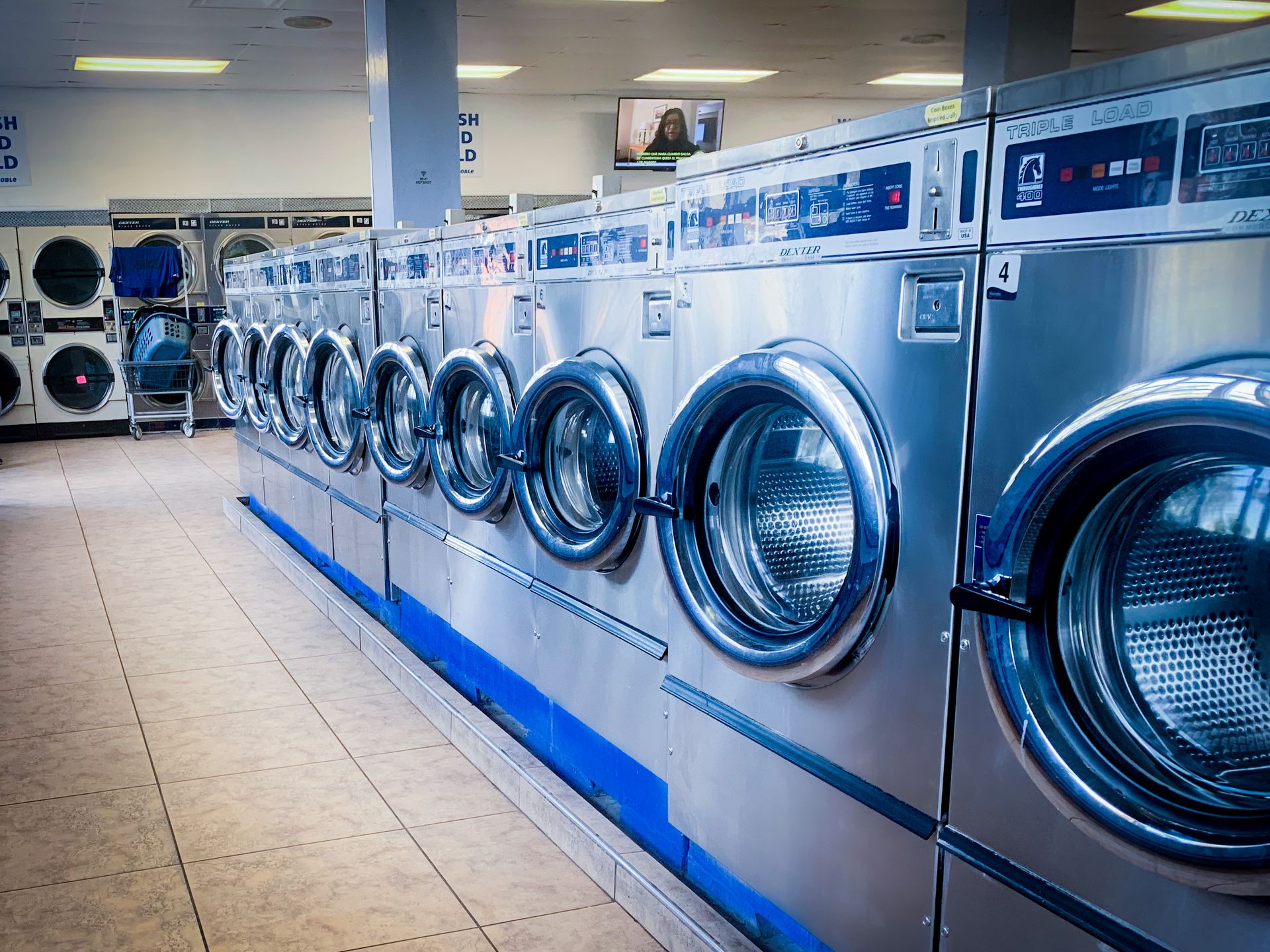 The Laundry Wheel Coin Laundromat & Wash and Fold- Phoenix, AZ