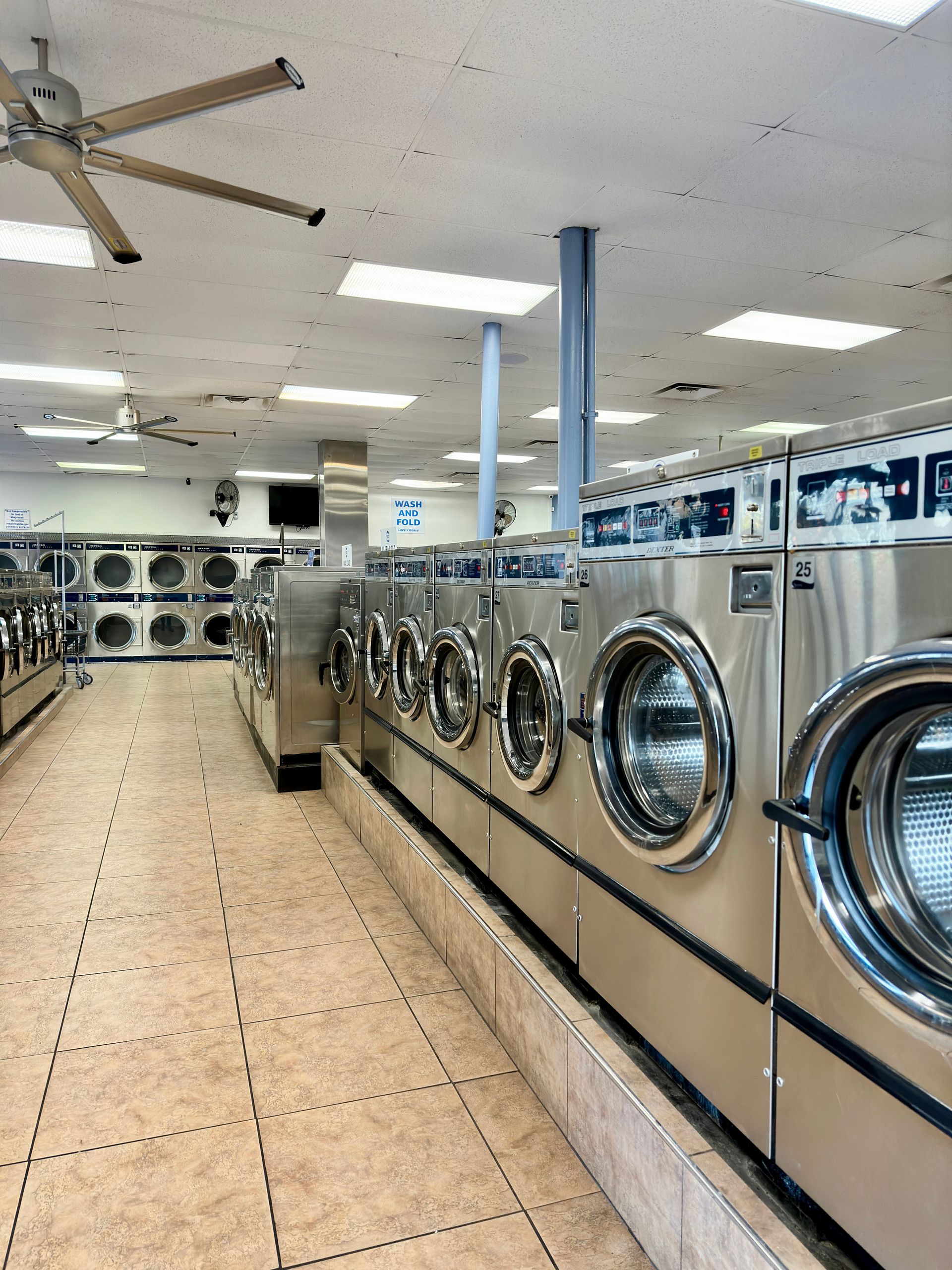 The Laundry Wheel Coin Laundromat & Wash and Fold- Phoenix, AZ