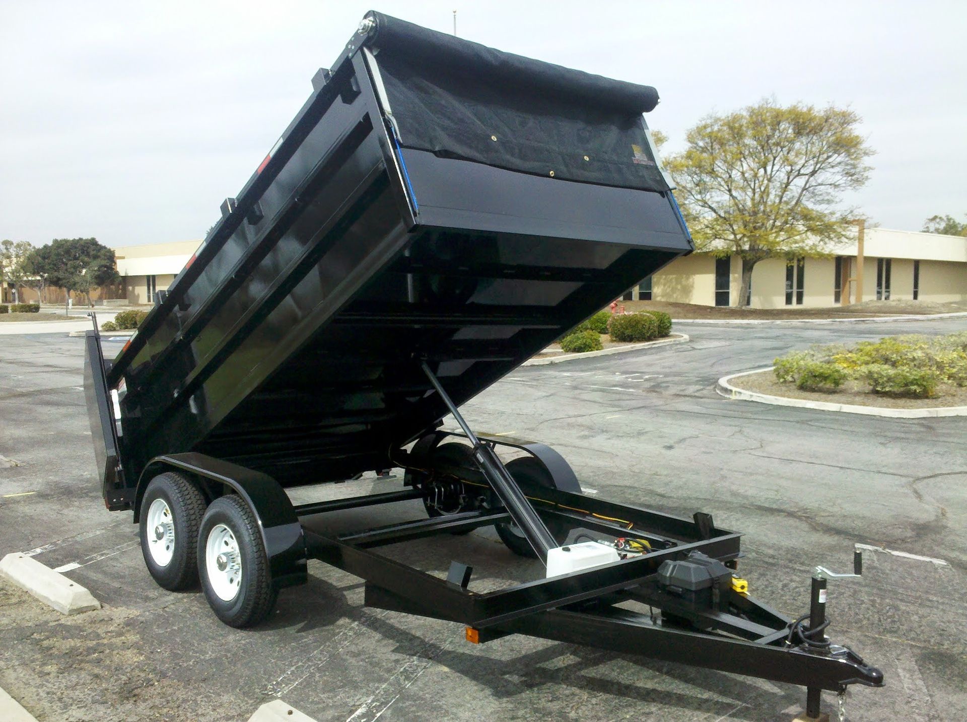 New and Custom Dump Trailers | Piazza's Trailers & Master Tow