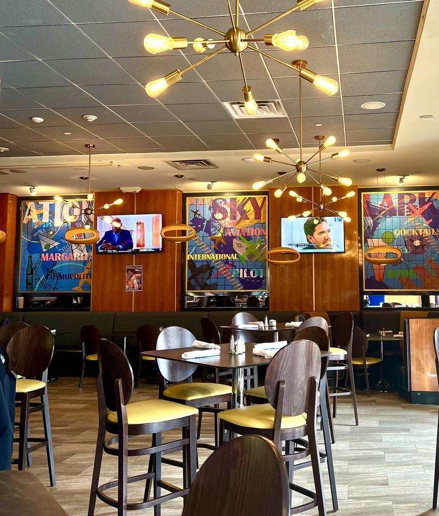 Famous landmark on Route 1 centrally located in Edison, NJ