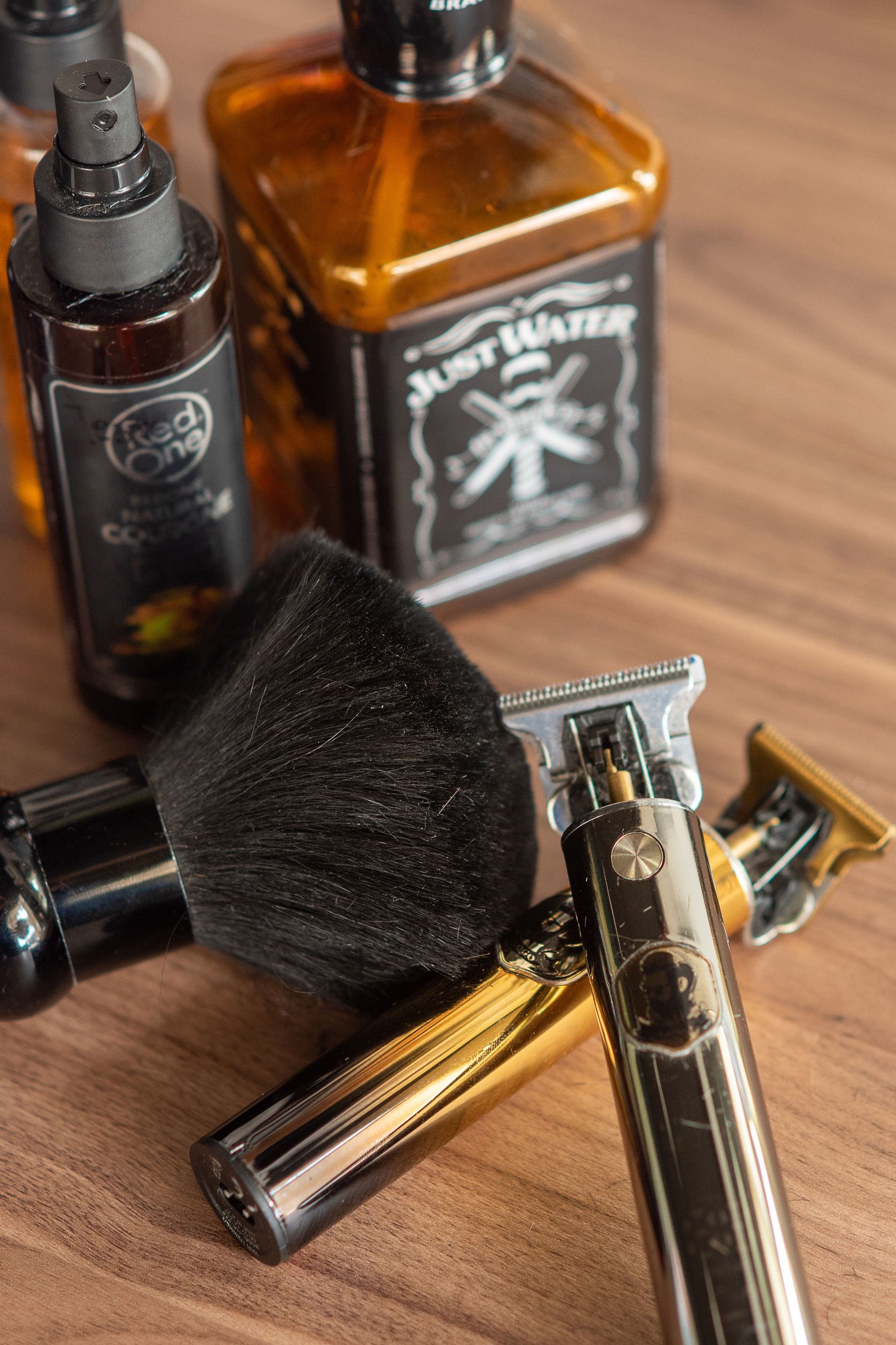 THE HARBOUR BARBER ON OXLEY