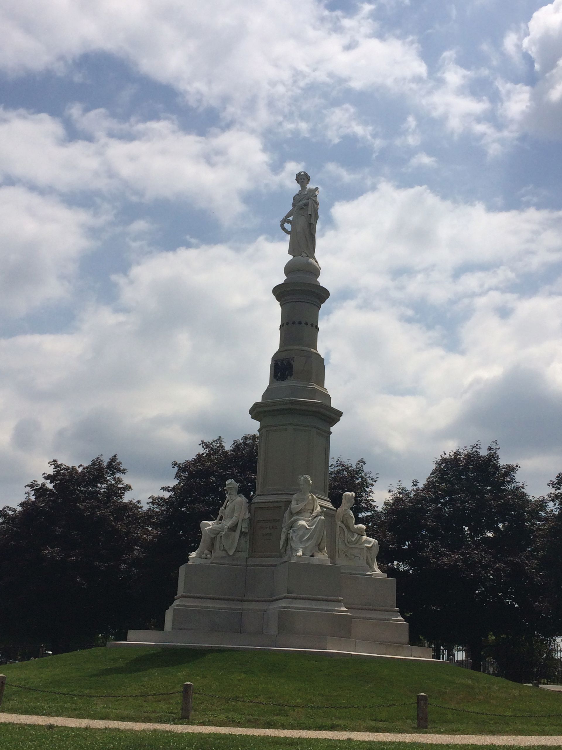 Gettysburg Experience: The Soldiers Monument