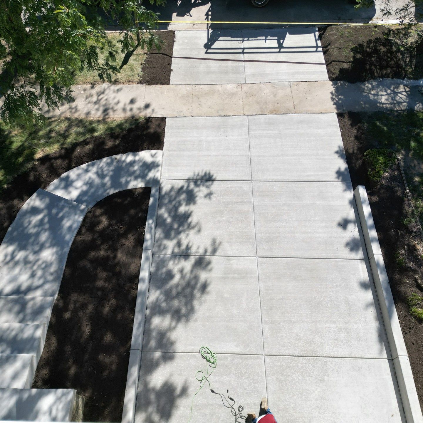 "Top Concrete Driveway Contractors | Expert Installation"