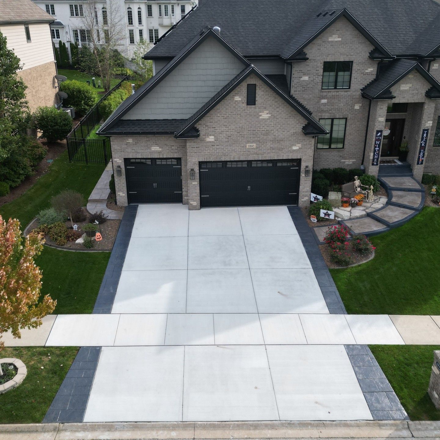 "Top Concrete Driveway Contractors | Expert Installation"