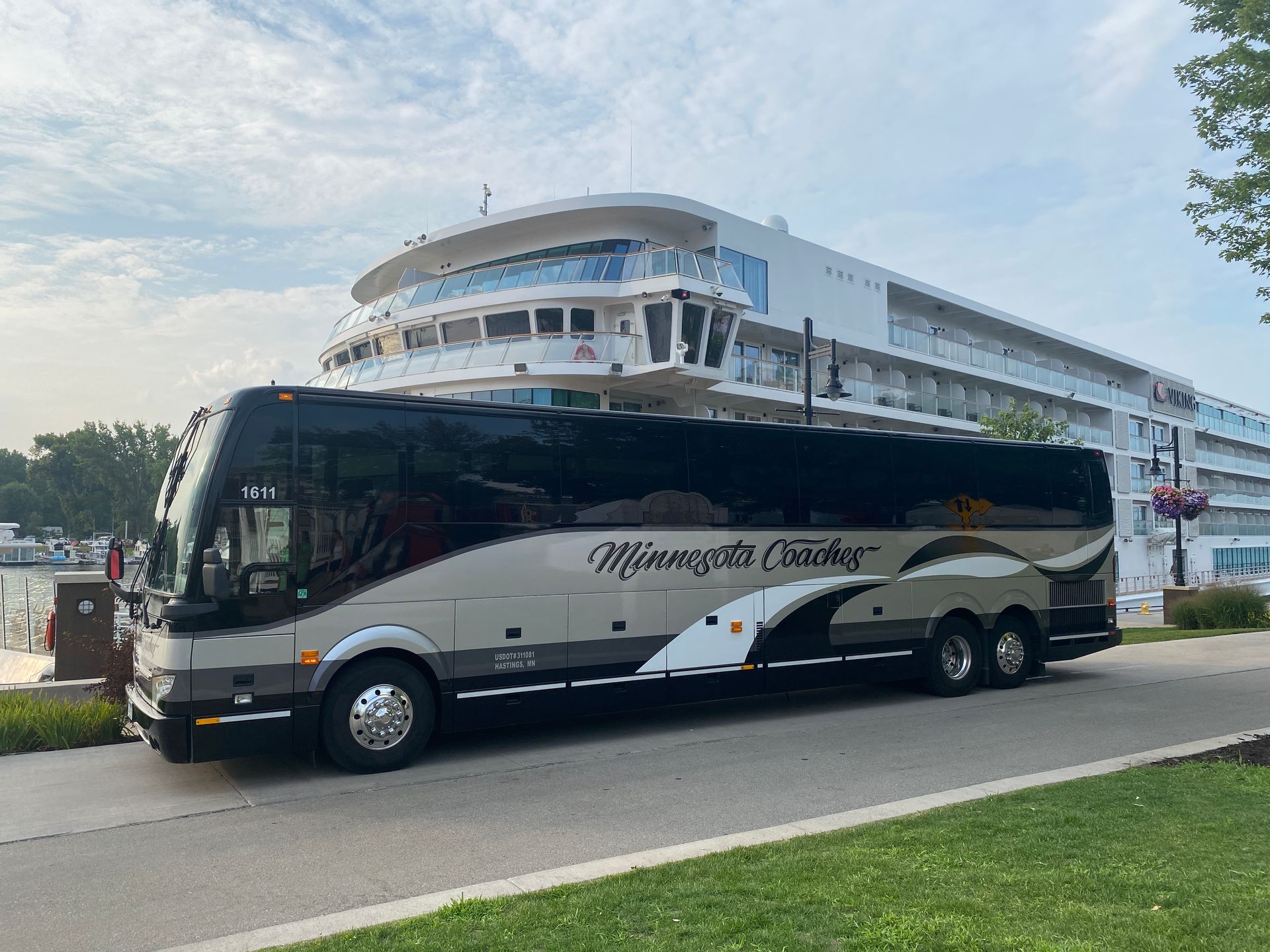 Minnesota Coaches | Charter Buses | Hastings, MN