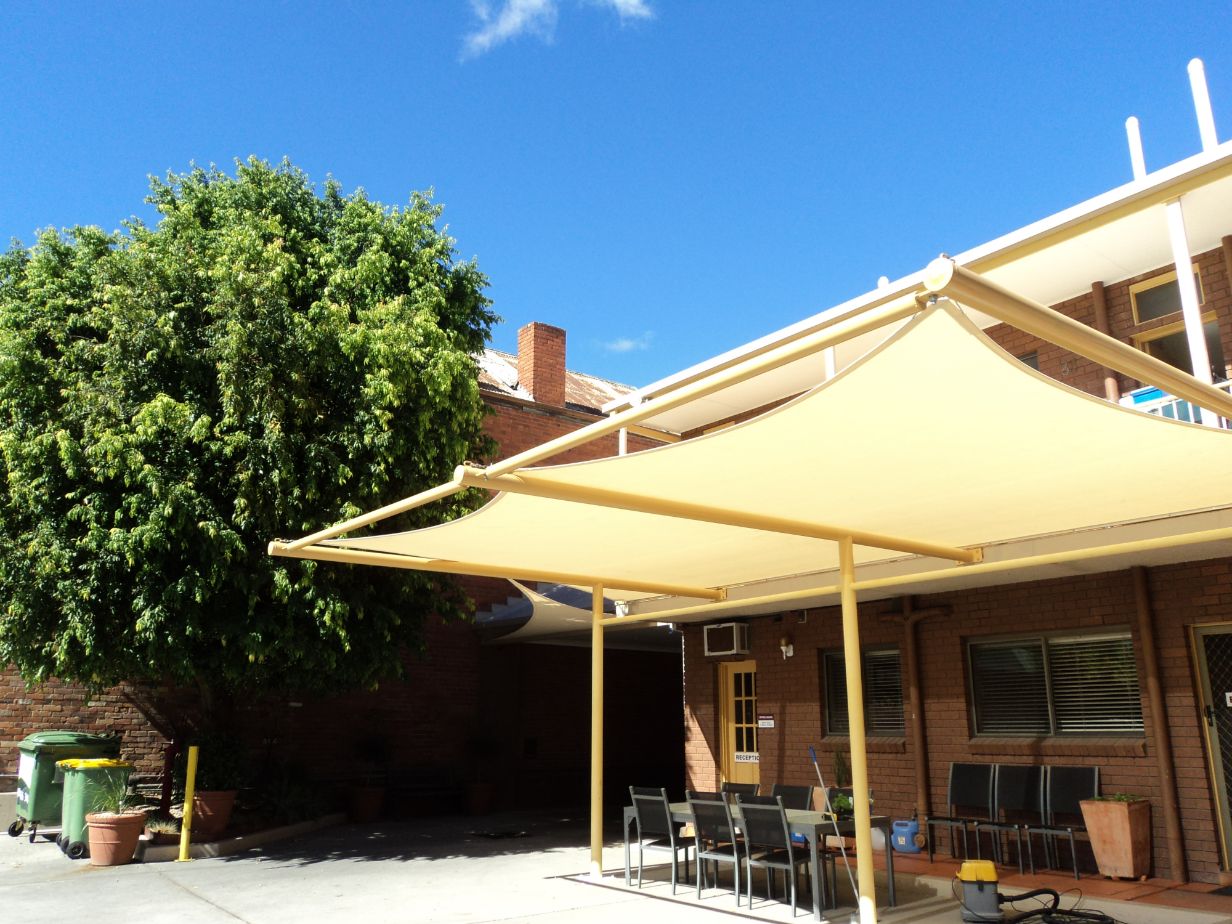 Cantilever Shade Structure in Albury | The Gazebo & Shade Centre