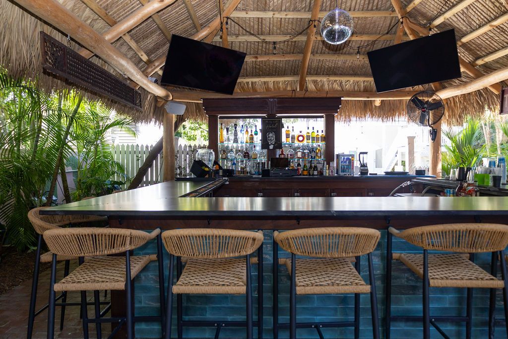Bali Bar Key West | Tropical Cocktails & Relaxed Vibes