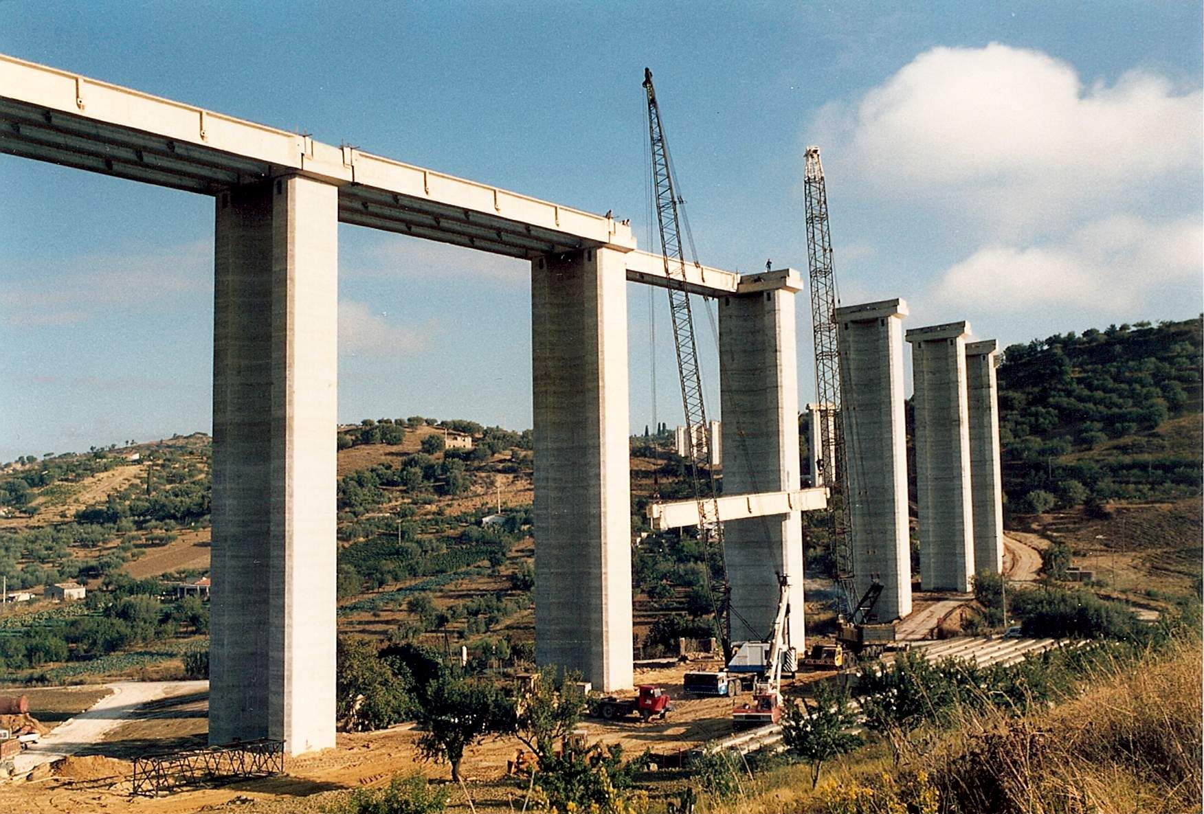 Sollevamenti con autogru - Belpasso (CT) - Comina srl