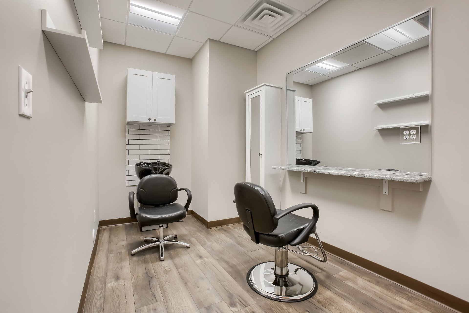 Salon Studios for Rent | Beauty Room to Rent