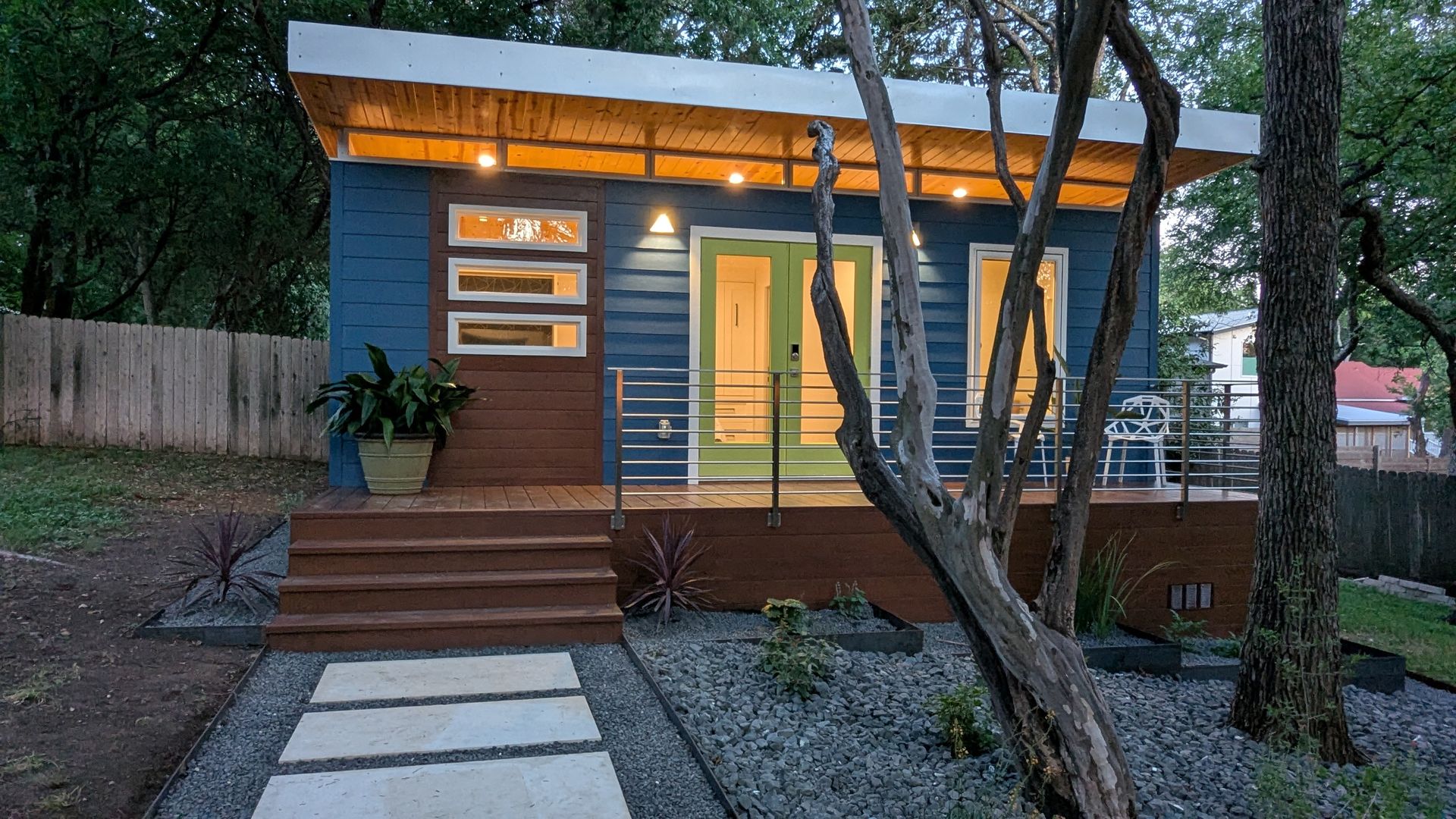 Modern Studio 14x24