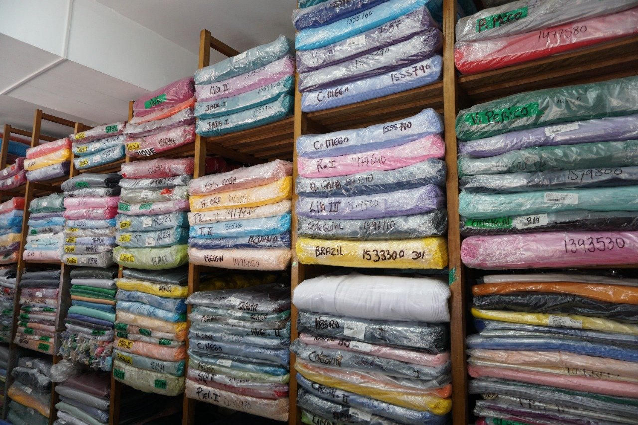 Venta de textiles en La Victoria