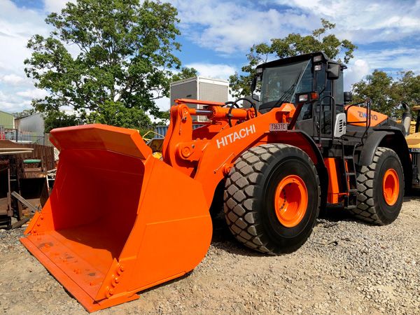 Wheel loader hire | Loader dry hire