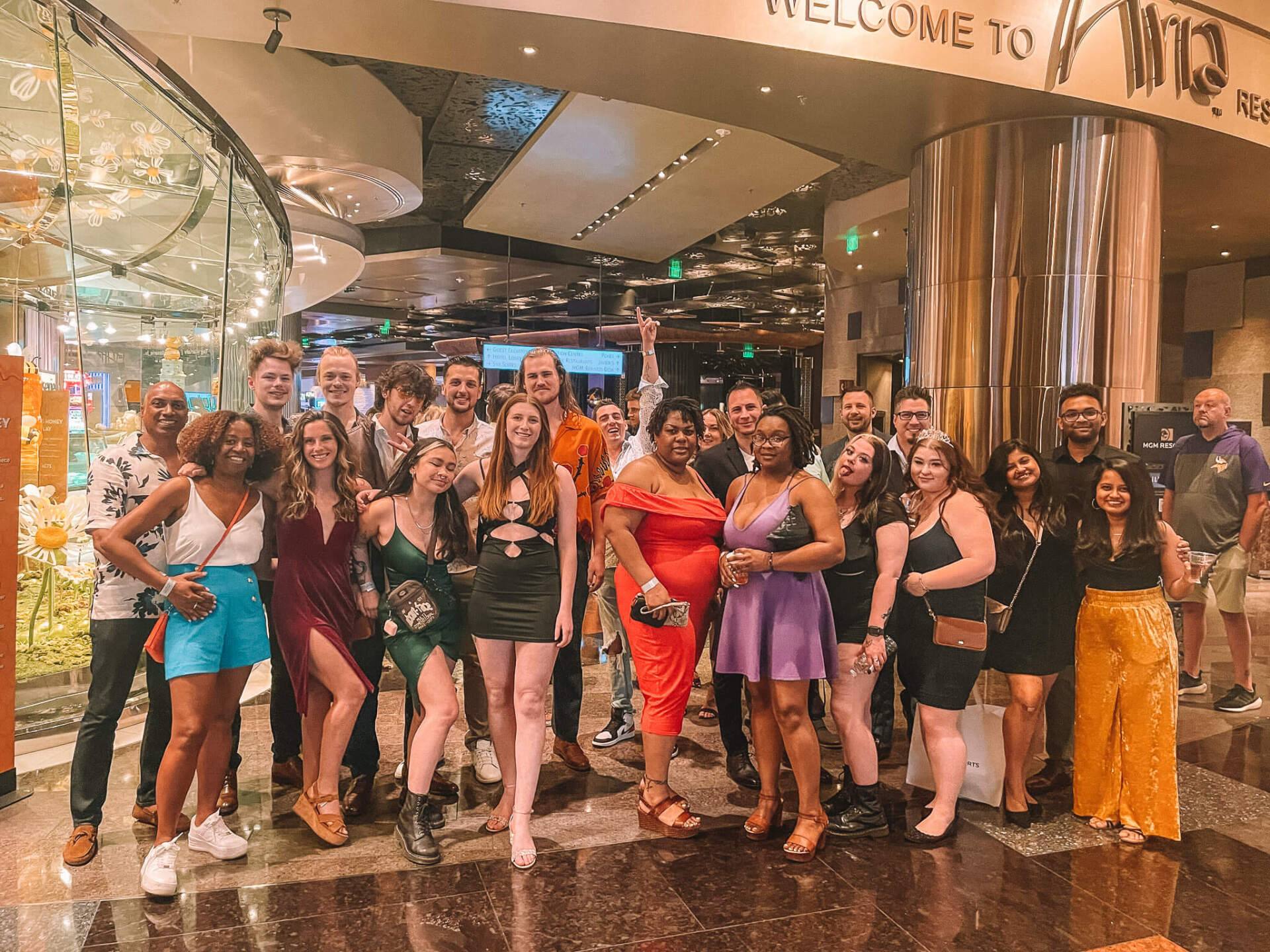 Las Vegas : Ultimate Party Pass with Free Drinks & Party Bus | Las ...