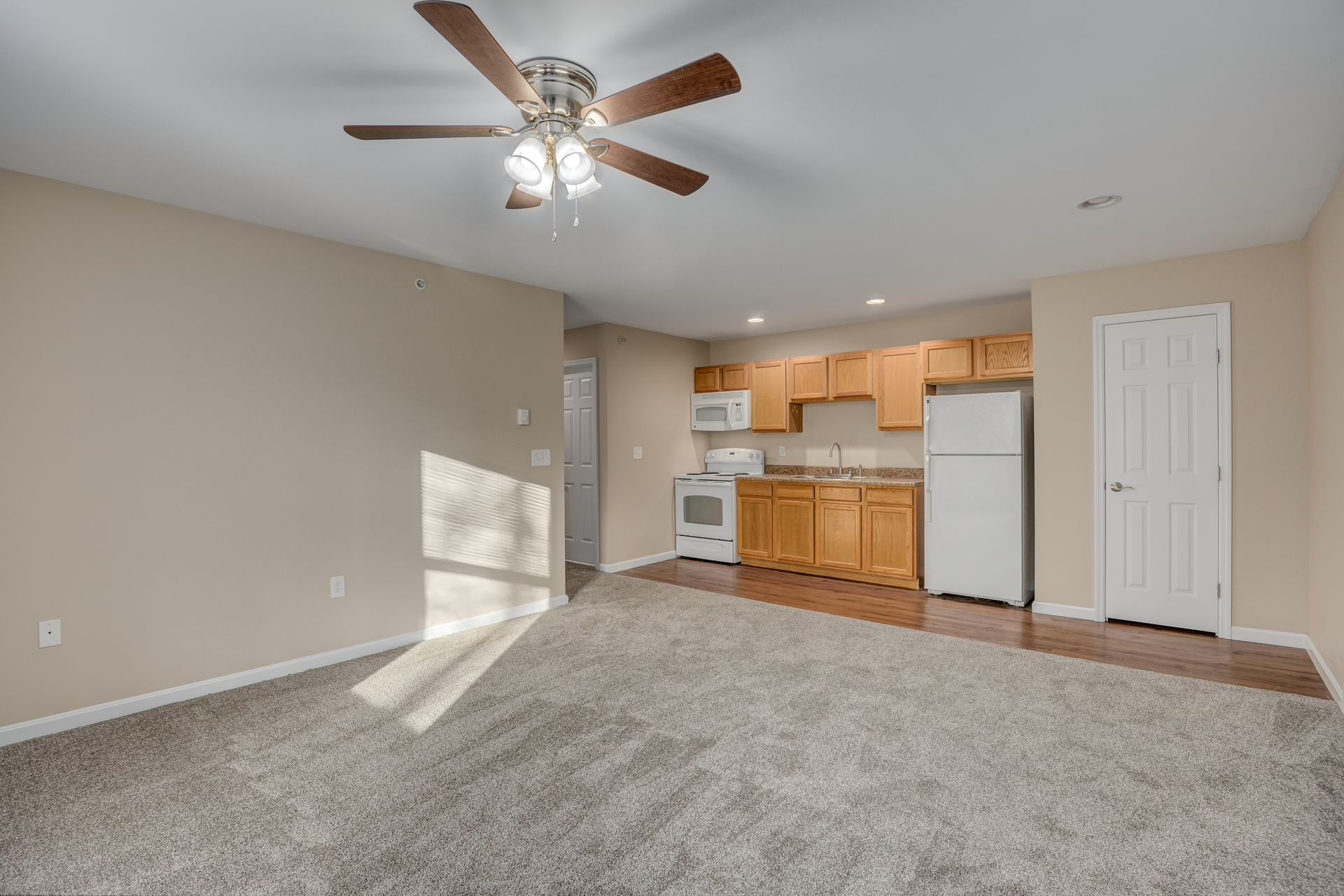 Walton Reserve | Crittenden Apartments