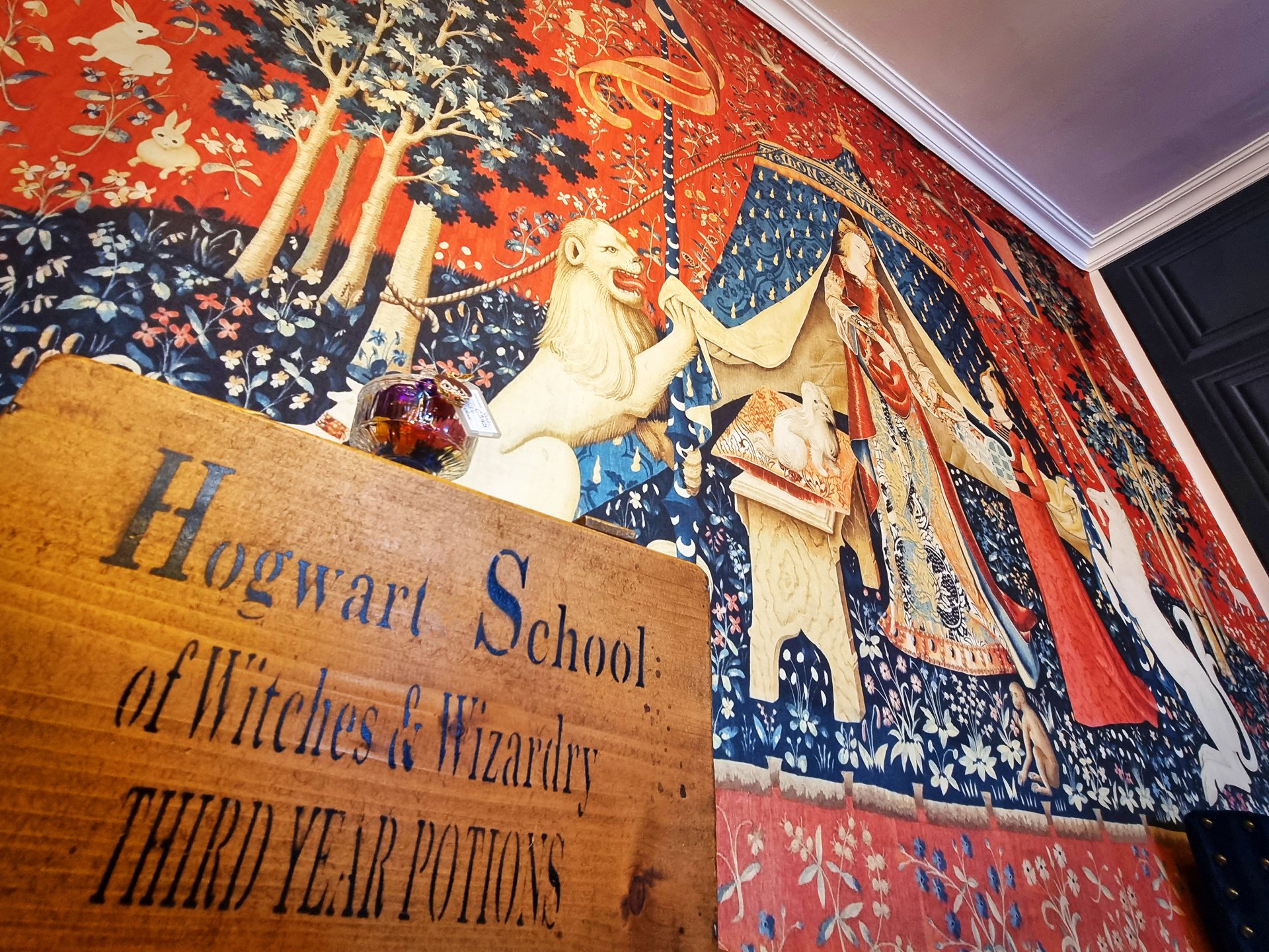 Harry Potter-themed Wizarding Studio Room | Ricky Road Guest House Limited
