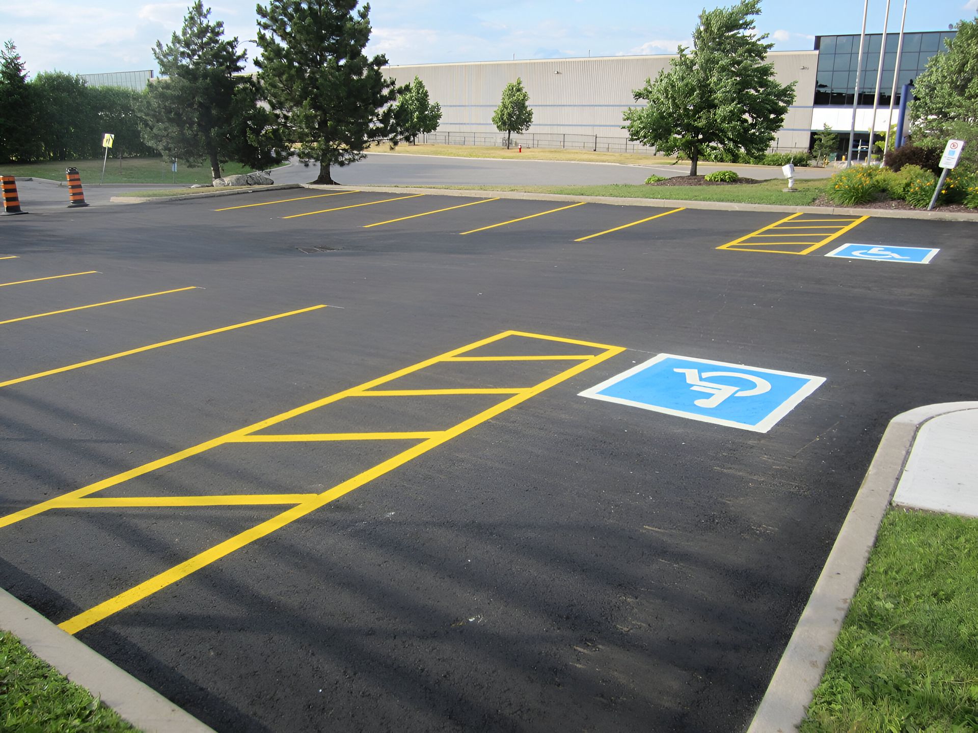 Asphalt Paving Ajax | Cedar Hill Paving Ltd.
