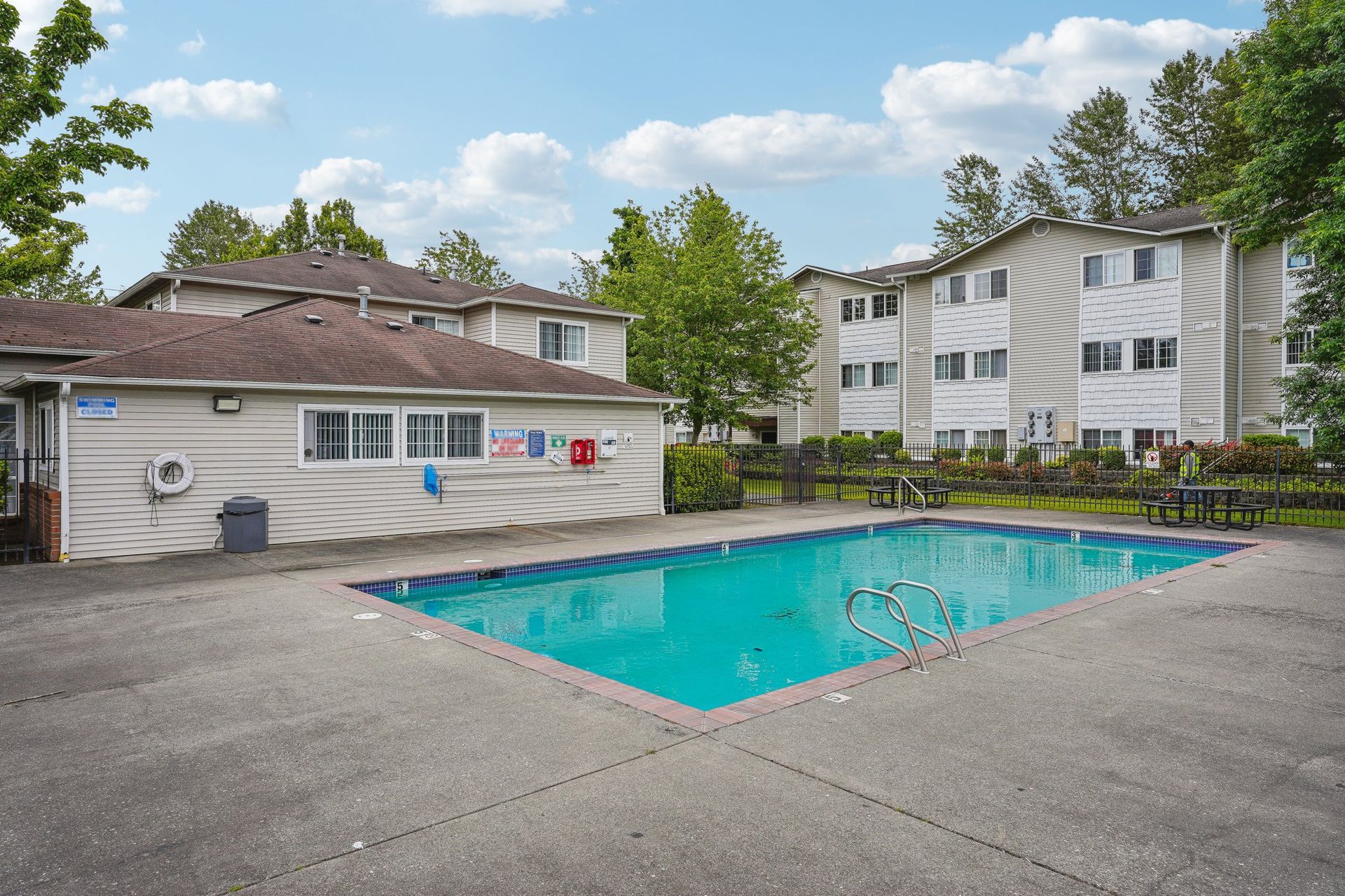 Photos | Interior and Exterior Images Online