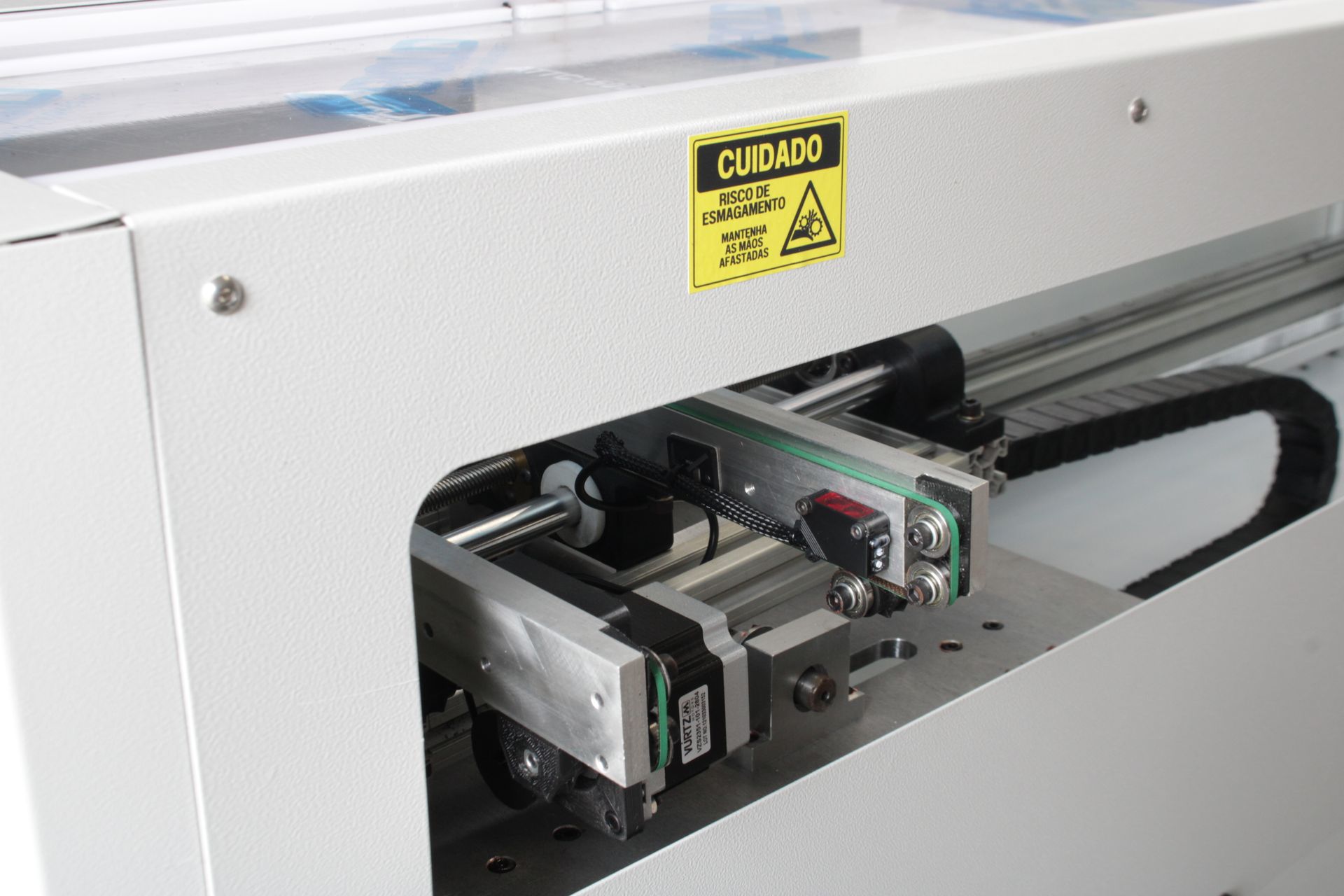 ATTC2000 – Conveyor SMT para Linhas de Produção Eficientes