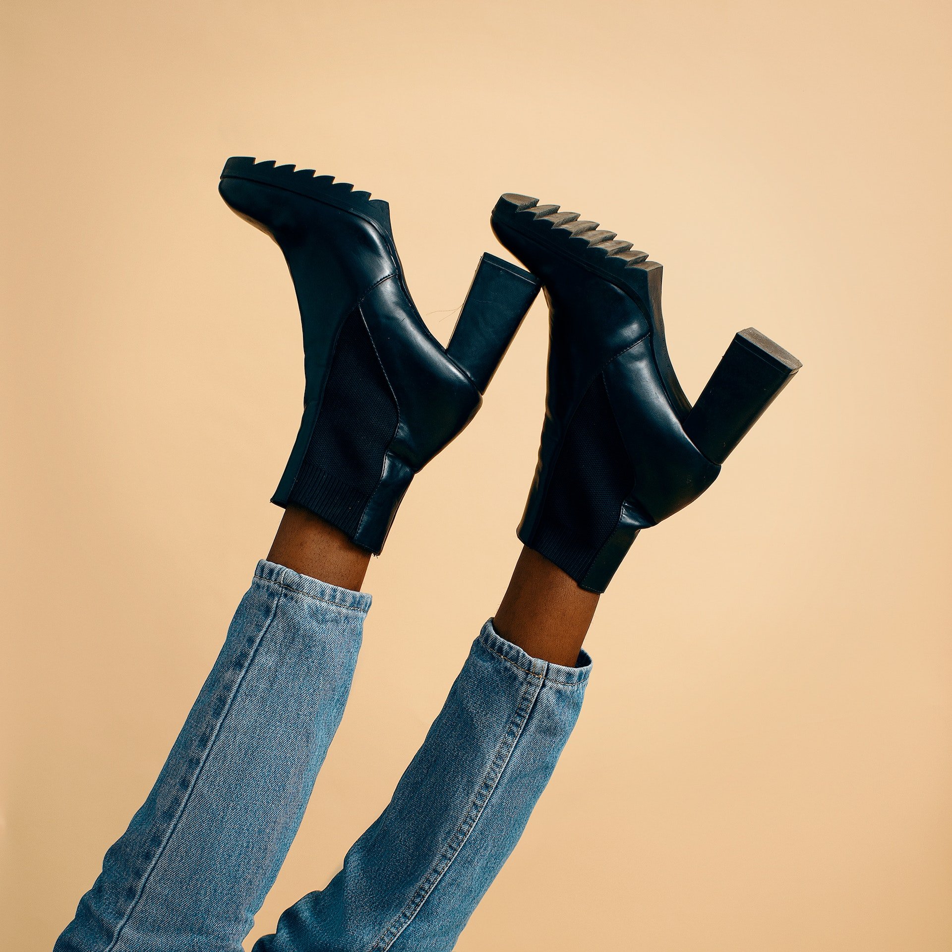 Keep in touch with site visitors and boost loyalty